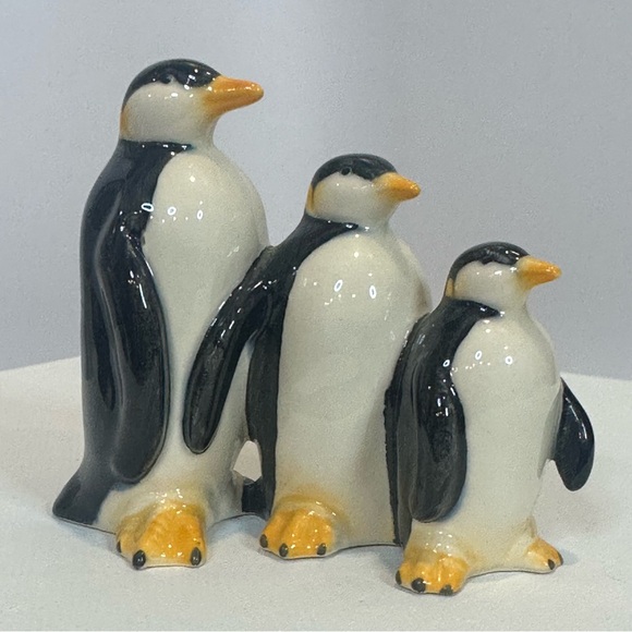 Goebel | Accents | Vintage Goebel Hummel Penguin Family Trio Figurine ...